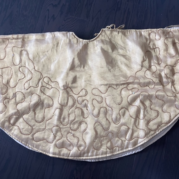 Holiday | Sheer Gold Overlay Beaded Christmas Tree Skirt | Poshmark